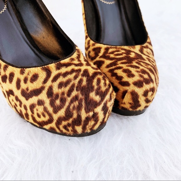 Yves Saint Laurent | Shoes | Yves Saint Laurent Tribtoo Leopard ...